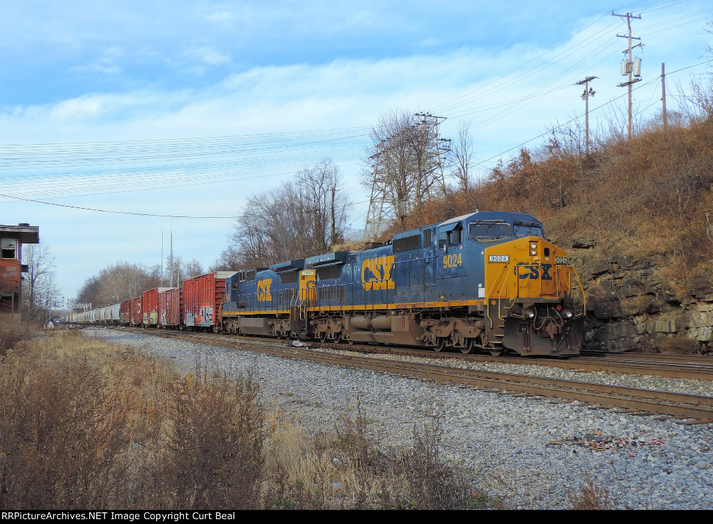 CSX 9024 and 7492 Q388-17